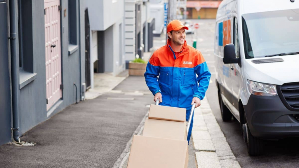 SEUR lanza el nuevo servicio piloto miSEUR+