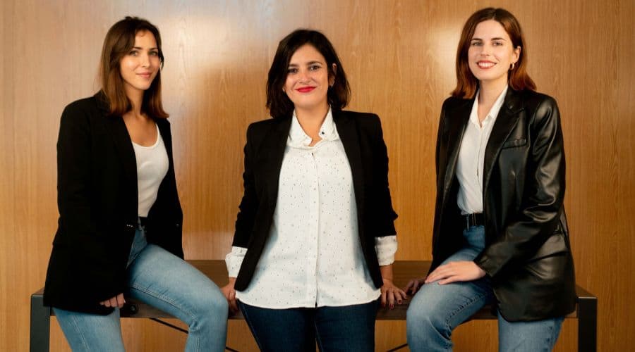 AOM contrata a Elena Silva, Rosa Martín y María Rodríguez