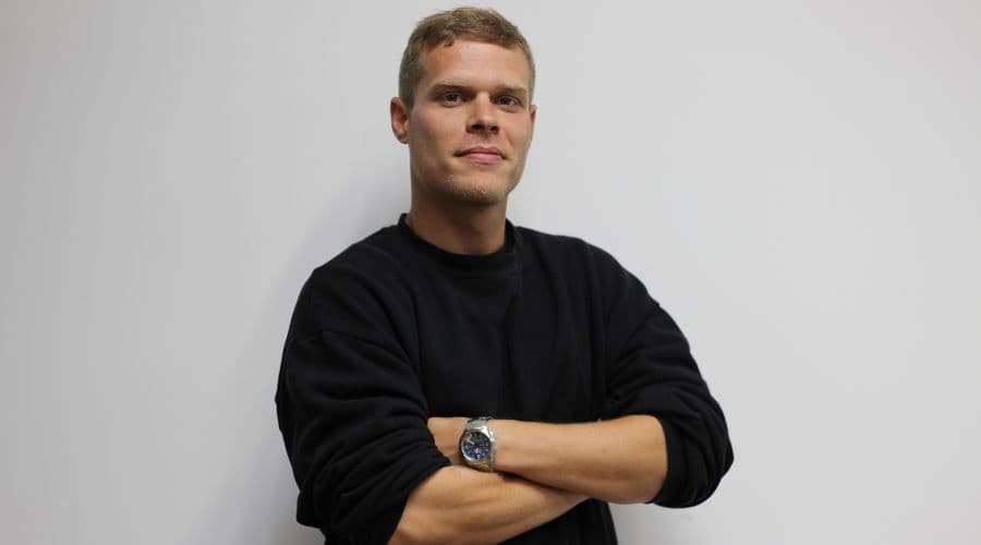 EikonTech España incorpora a Óscar García Bescós